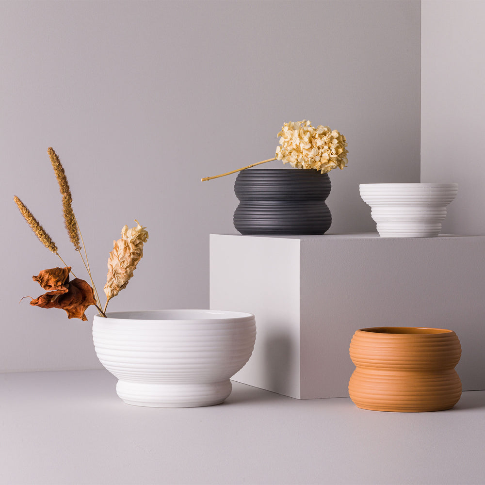 DIP P Porcelain Pot (h10 cm) - Holaria - Handmade Contemporary Luxury